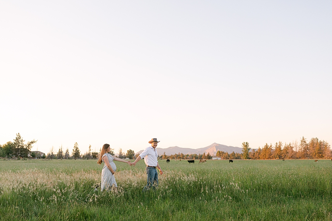 Ranch Maternity Session- Bend, Oregon- Hayden Family - Ashley Cook ...