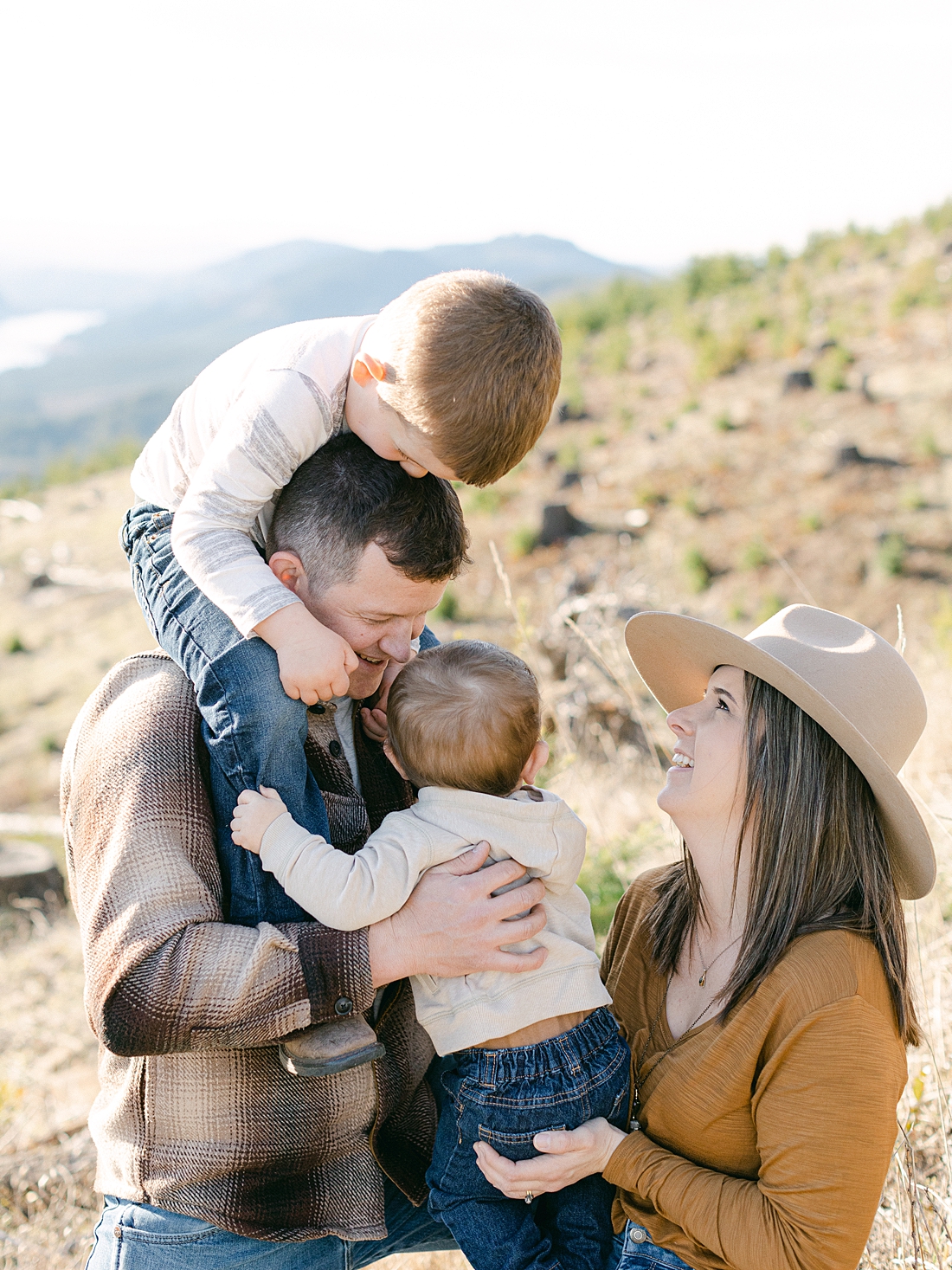 Mountain Top Family Photo Session- Pacific Northwest- Yarbrough Family ...